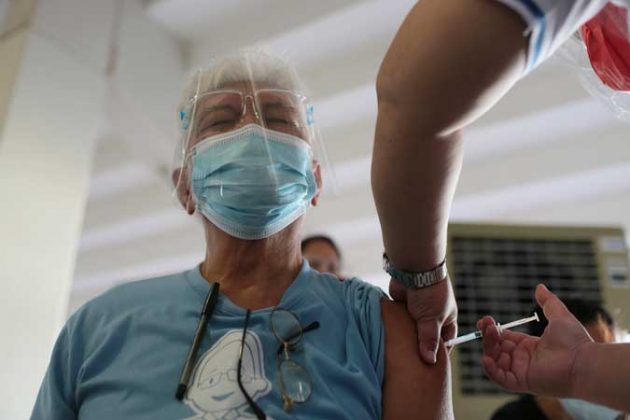 Mobilizing community volunteers as ‘Bakuna Champions’ - BusinessWorld ...