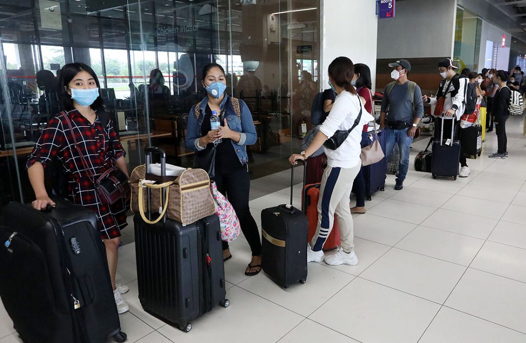 Number of OFWs fell nearly a fifth to 1.8M in 2020 - BusinessWorld Online