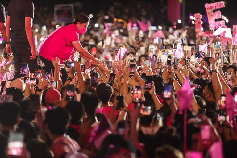 Another group defects to Robredo for president - BusinessWorld Online