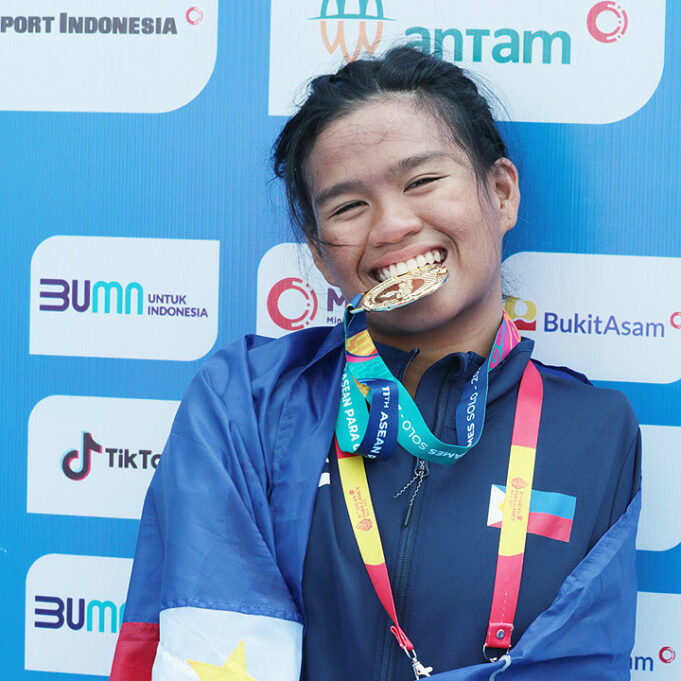 Swimmer Otom emerges as first PH triple gold medalist in 11th ASEAN ...