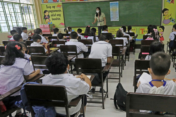 DepEd memo on teachers scored - BusinessWorld Online
