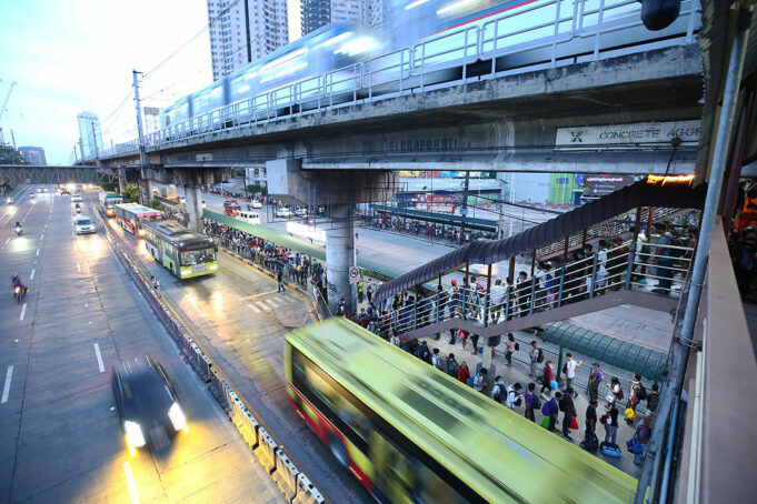 EDSA busway superior to old right-lane passenger pickup system — MAP ...