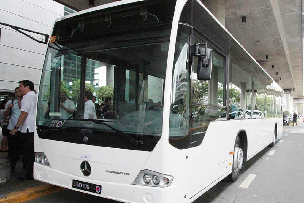 Airport bus services seen benefiting from special lanes - BusinessWorld ...