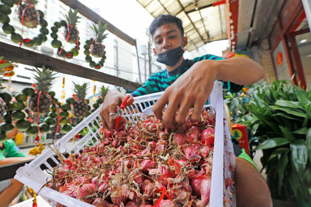 PCC looks into possible cartel behind high onion prices - BusinessWorld Online