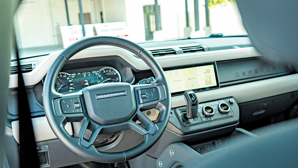 Land Rover Defender 110 X-Dynamic SE P400: Urban jungle conqueror ...