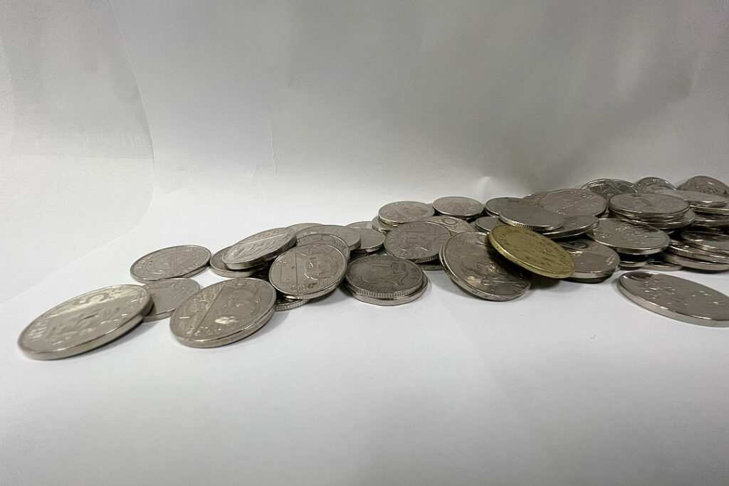 Peso to trade at P57 until late next year - BusinessWorld Online