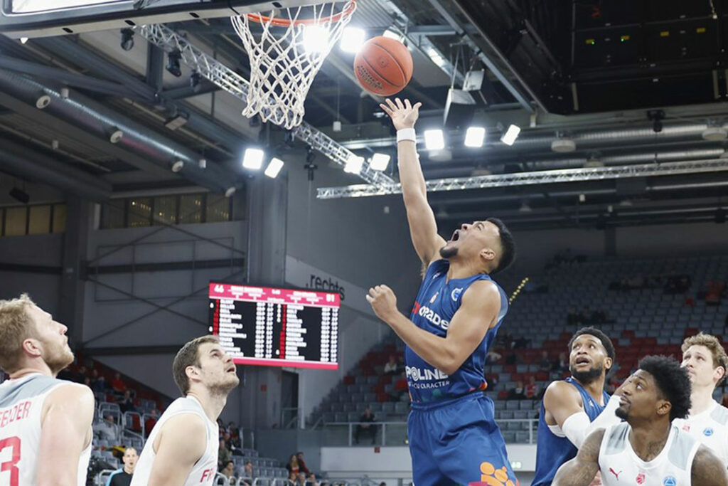 Fil-Am Stephen Holt is the Rookie Draft top choice - BusinessWorld Online