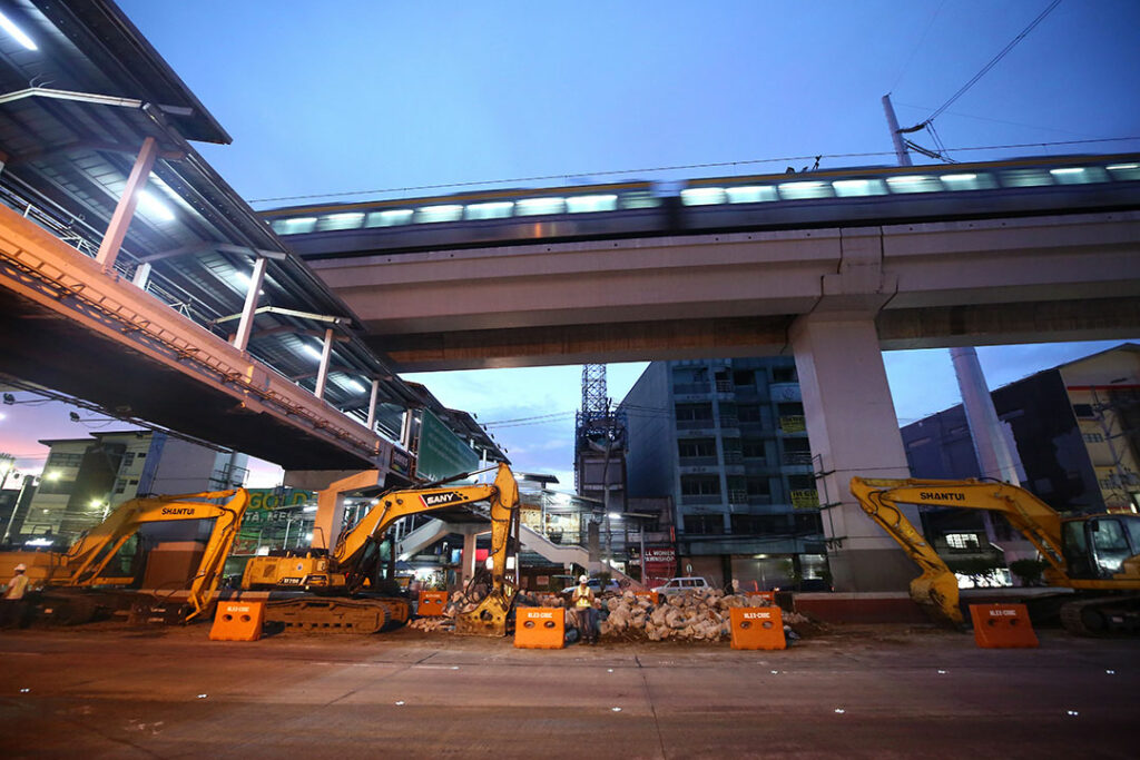 MMDA will only allow 24-hour DPWH projects until next week ...