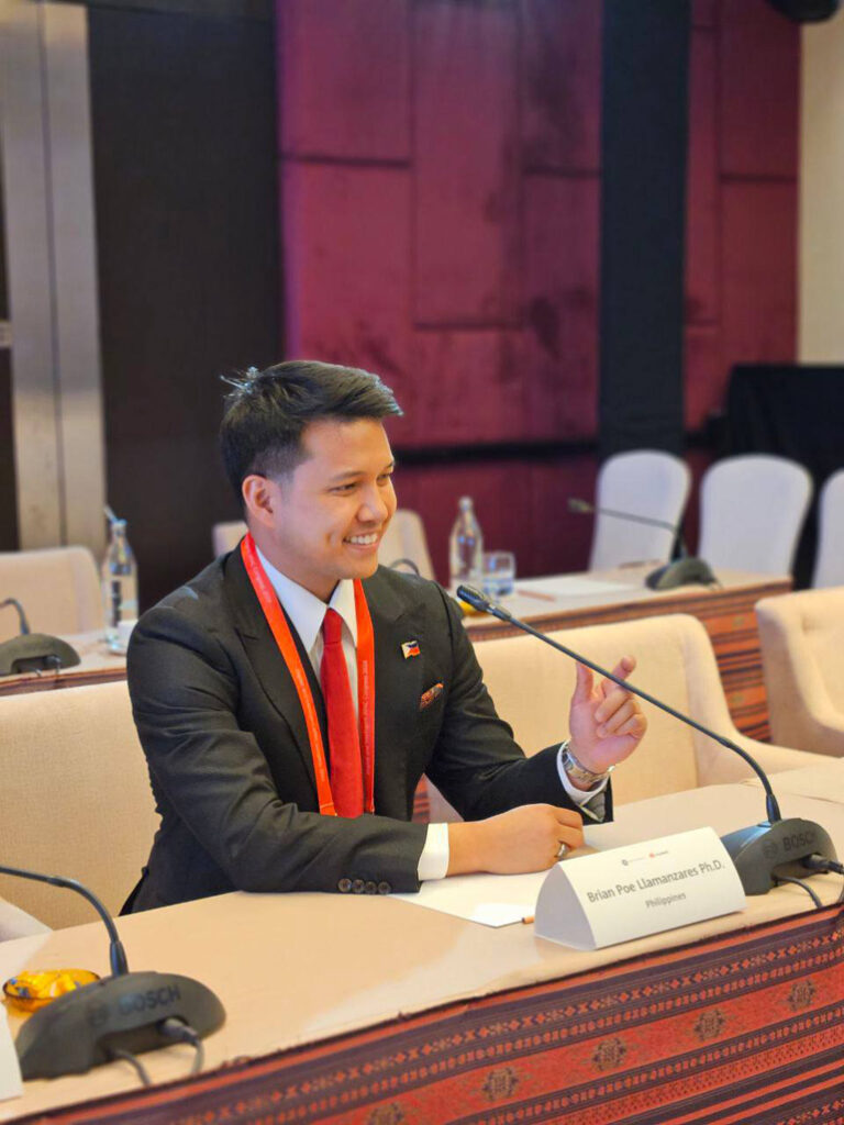 Brian Poe-Llamanzares represents the Philippines at Asia Pacific ...