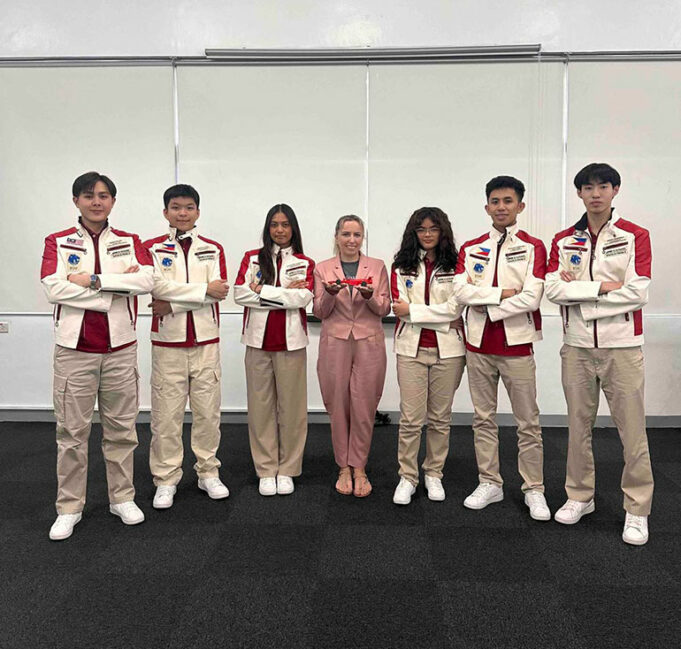 Filipino students represent the Philippines in F1 in Schools Global ...
